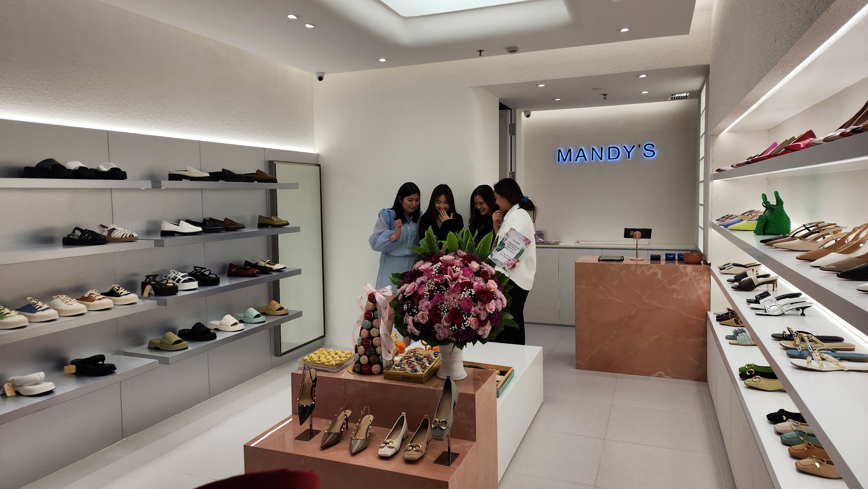 Find Us – Mandys